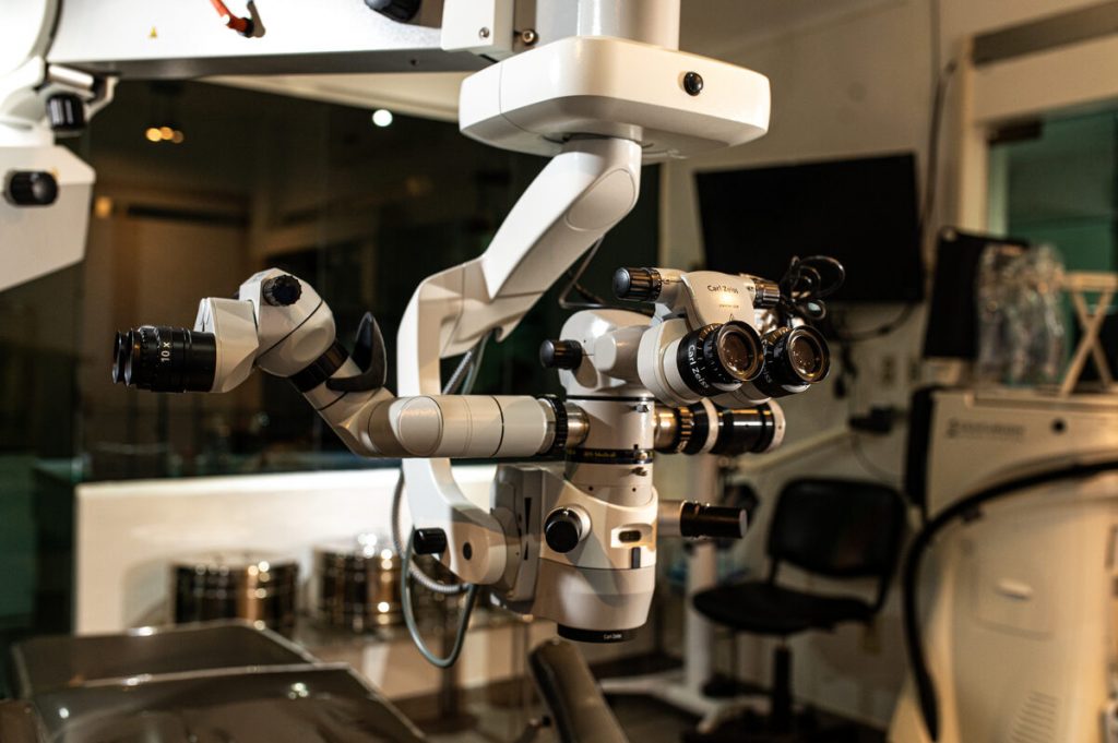 Microscopio quirurgico Carl Zeiss Lumera 700 – Instituto de ...